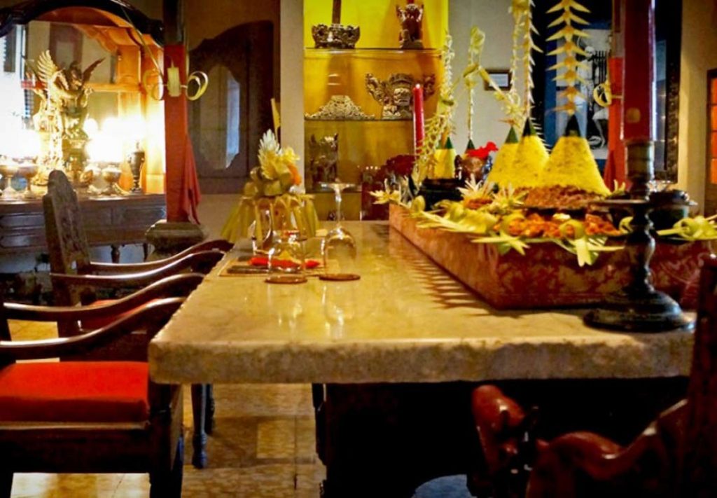 BALINESE KING DINNER “ BALE PUPUTAN ” – Berry Amour Villas